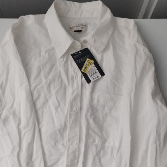 Universal Thread | Tops | Universal Thread Crisp White Buttonup Shirt ...
